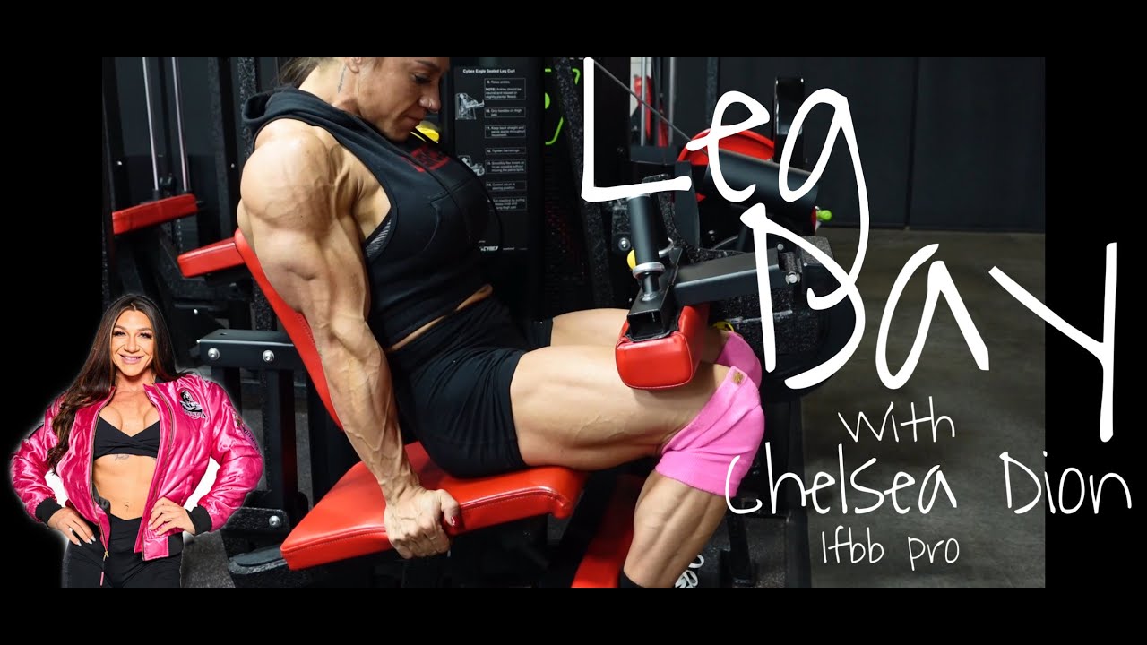 Isa Pecini Training Glutes Video
